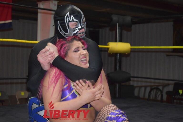 00733: Sofía Castillo, Danika Della Rouge and CeCe Chanel vs. Arkansas ...