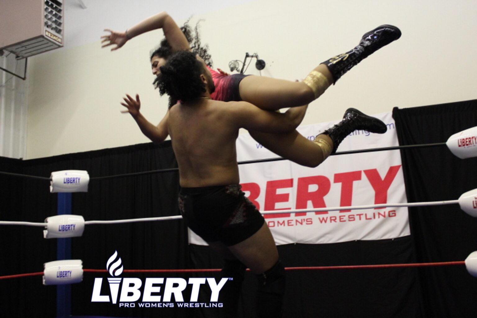 01488: Jay Sky vs. Sofía Castillo – Liberty Pro Shop